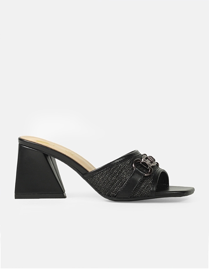 Mules σε καρέ γραμμή με ψάθινη φάσα και αγκράφα | Inshoes.gr Μαύρο